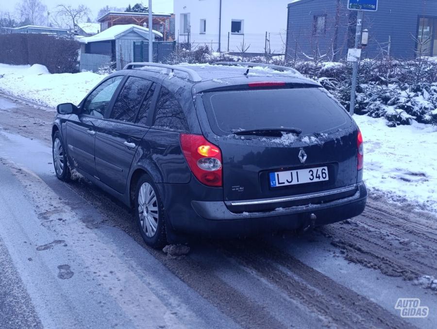 Pelēks Renault Laguna 2008 Kauņa, ar dzinēja tilpumu 1.90 L un nobraukumu 304 tūkst. km par 1100 €, foto 2 vietnē AUTOMOTO.COM.LV