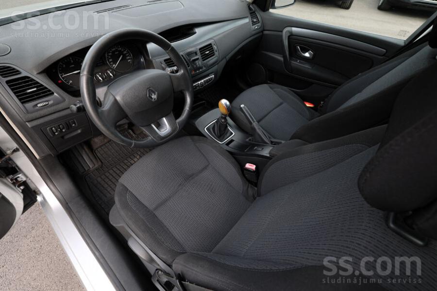 Pelēks Renault Laguna 2008 Jelgava, ar dzinēja tilpumu 1.50 L un nobraukumu 0 tūkst. km par 2350 €, foto 9 vietnē AUTOMOTO.COM.LV