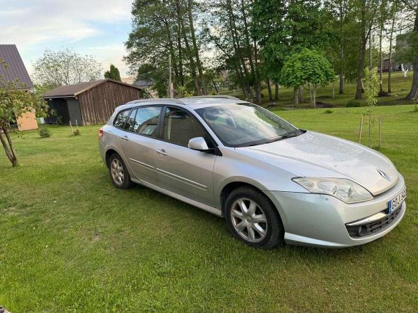 Pelēks Renault Laguna 2008 Tauragė, ar dzinēja tilpumu 2.00 L un nobraukumu 278 tūkst. km par 2000 €, foto 6 vietnē AUTOMOTO.COM.LV