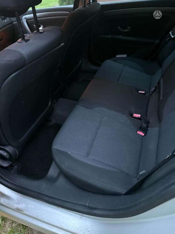Pelēks Renault Laguna 2008 Tauragė, ar dzinēja tilpumu 2.00 L un nobraukumu 278 tūkst. km par 2000 €, foto 8 vietnē AUTOMOTO.COM.LV