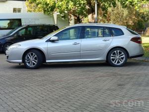 Pelēks Renault Laguna 2008 Jelgava, ar dzinēja tilpumu 1.50 L un nobraukumu 320 tūkst. km par 2500 €, foto 3 vietnē AUTOMOTO.COM.LV