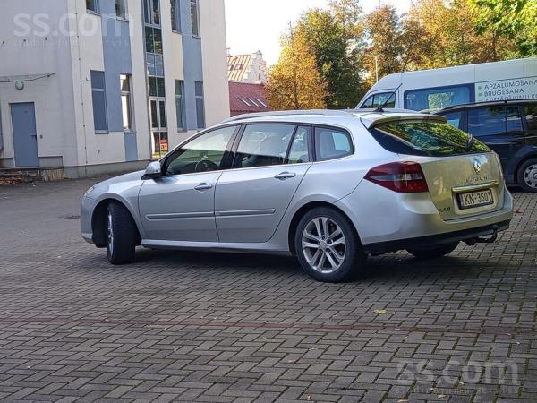 Grey Renault Laguna 2008 in Jelgava, with an engine capacity of 1.50 L and mileage of 320 thousand km for 2500 €, photo 4 on AUTOMOTO.COM.LV
