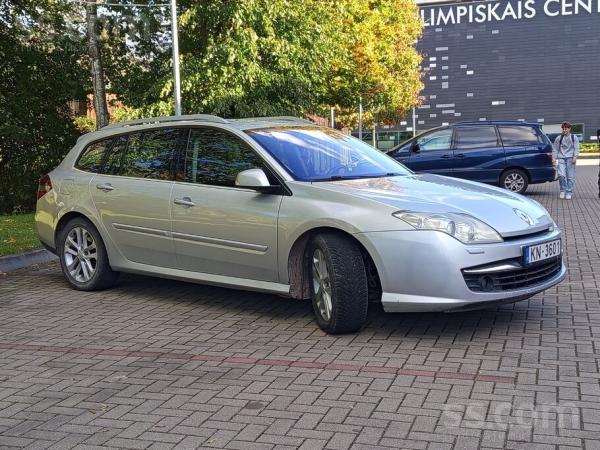 Grey Renault Laguna 2008 in Jelgava, with an engine capacity of 1.50 L and mileage of 320 thousand km for 2500 €, photo 8 on AUTOMOTO.COM.LV