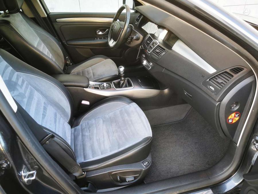 Pelēks Renault Laguna 2009 Klaipėda, ar dzinēja tilpumu 2.00 L un nobraukumu 194 tūkst. km par 3100 €, foto 16 vietnē AUTOMOTO.COM.LV