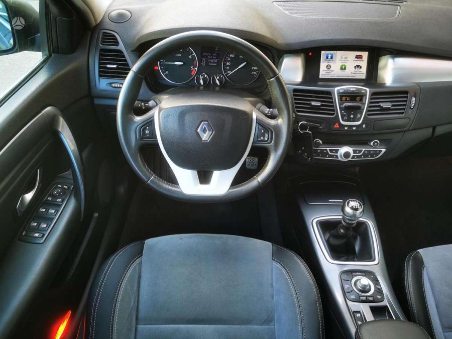 Pelēks Renault Laguna 2009 Klaipėda, ar dzinēja tilpumu 2.00 L un nobraukumu 194 tūkst. km par 3100 €, foto 18 vietnē AUTOMOTO.COM.LV