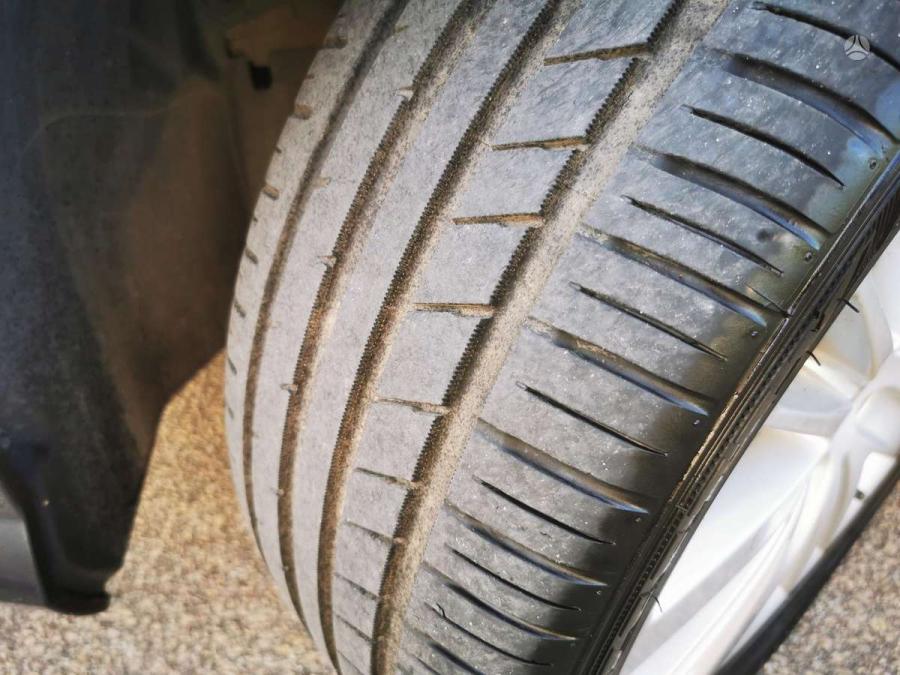 Pelēks Renault Laguna 2009 Klaipėda, ar dzinēja tilpumu 2.00 L un nobraukumu 194 tūkst. km par 3100 €, foto 37 vietnē AUTOMOTO.COM.LV
