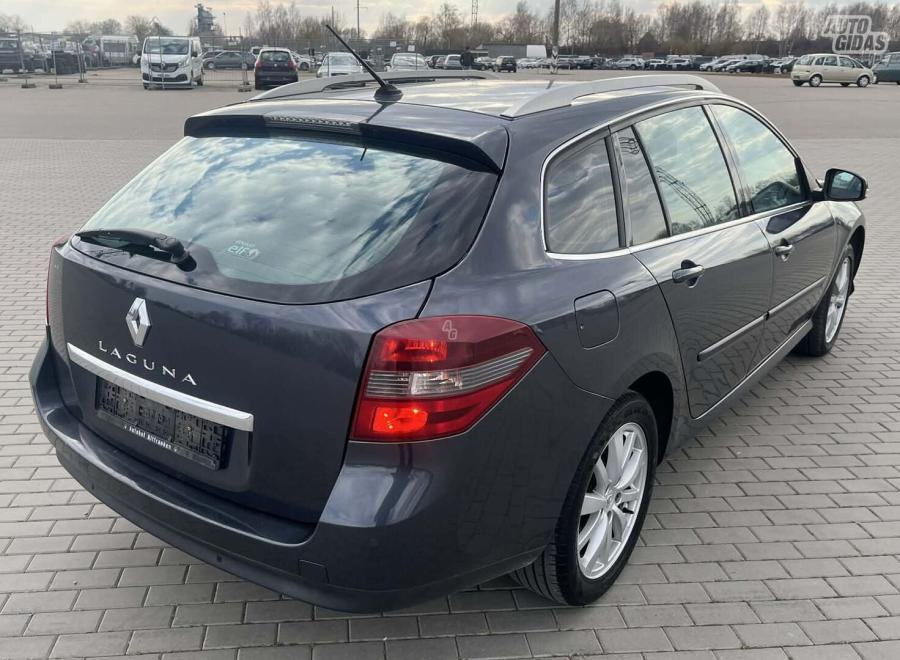Pelēks Renault Laguna 2010 Marijampole, ar dzinēja tilpumu 1.50 L un nobraukumu 217 tūkst. km par 2900 €, foto 4 vietnē AUTOMOTO.COM.LV