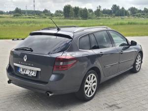 Grey Renault Laguna 2010 in Siauliai, with an engine capacity of 2.00 L and mileage of 269 thousand km for 2000 €, photo 5 on AUTOMOTO.COM.LV