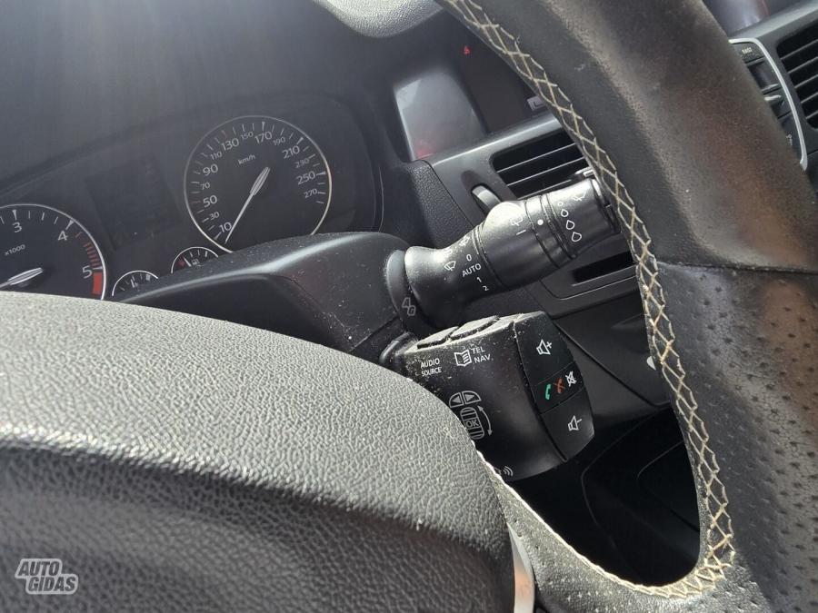 Grey Renault Laguna 2010 in Siauliai, with an engine capacity of 2.00 L and mileage of 269 thousand km for 2000 €, photo 15 on AUTOMOTO.COM.LV