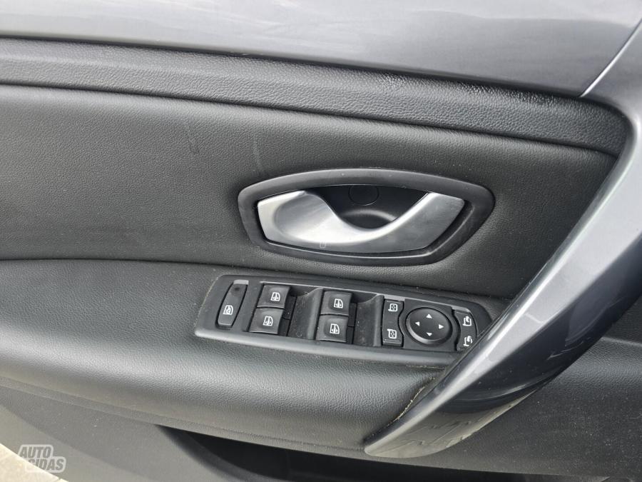 Grey Renault Laguna 2010 in Siauliai, with an engine capacity of 2.00 L and mileage of 269 thousand km for 2000 €, photo 24 on AUTOMOTO.COM.LV
