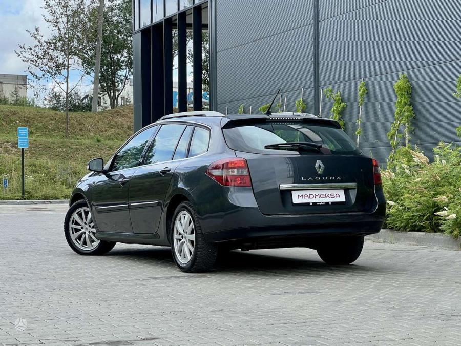 Grey Renault Laguna 2010 in Vilnius, with an engine capacity of 1.46 L and mileage of 307 thousand km for 2990 €, photo 14 on AUTOMOTO.COM.LV