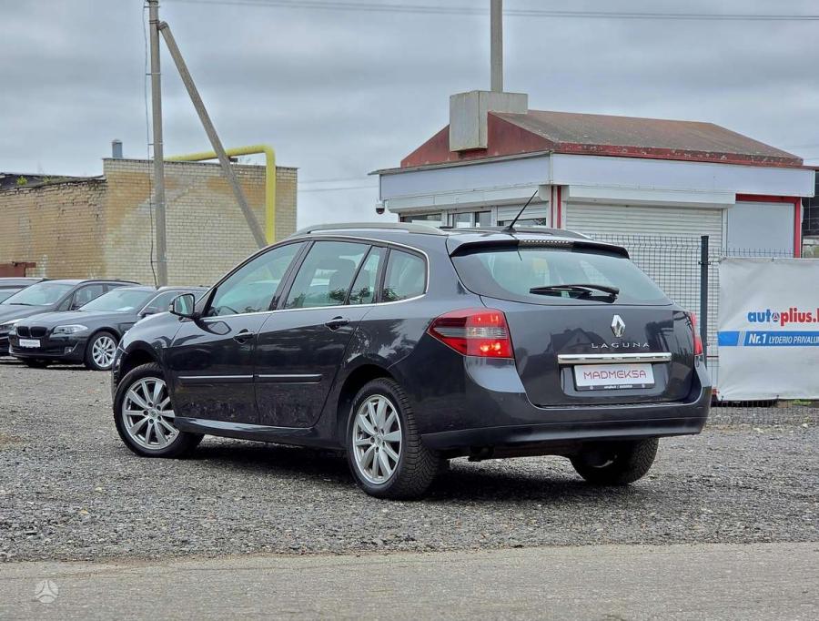 Pelēks Renault Laguna 2010 Elektrėnai, ar dzinēja tilpumu 1.46 L un nobraukumu 307 tūkst. km par 2990 €, foto 10 vietnē AUTOMOTO.COM.LV