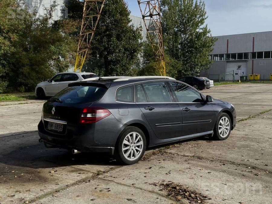 Pelēks Renault Laguna 2011 Jēkabpils, ar dzinēja tilpumu 2.00 L un nobraukumu 249 tūkst. km par 3750 €, foto 4 vietnē AUTOMOTO.COM.LV