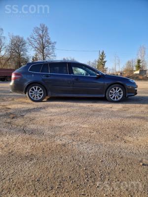 Pelēks Renault Laguna 2011 Daugavpils, ar dzinēja tilpumu 2.00 L un nobraukumu 296 tūkst. km par 3600 €, foto 5 vietnē AUTOMOTO.COM.LV