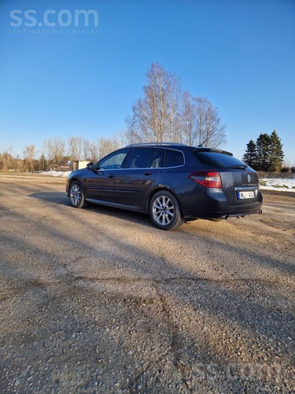 Pelēks Renault Laguna 2011 Daugavpils, ar dzinēja tilpumu 2.00 L un nobraukumu 296 tūkst. km par 3600 €, foto 7 vietnē AUTOMOTO.COM.LV