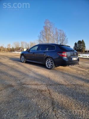 Pelēks Renault Laguna 2011 Daugavpils, ar dzinēja tilpumu 2.00 L un nobraukumu 296 tūkst. km par 3600 €, foto 8 vietnē AUTOMOTO.COM.LV