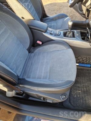 Pelēks Renault Laguna 2011 Daugavpils, ar dzinēja tilpumu 2.00 L un nobraukumu 296 tūkst. km par 3600 €, foto 10 vietnē AUTOMOTO.COM.LV