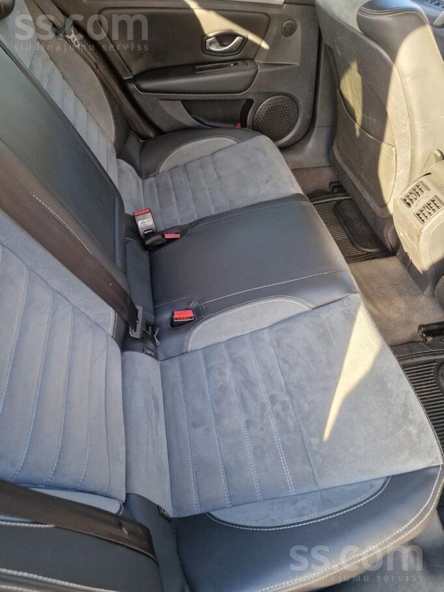 Pelēks Renault Laguna 2011 Daugavpils, ar dzinēja tilpumu 2.00 L un nobraukumu 296 tūkst. km par 3600 €, foto 15 vietnē AUTOMOTO.COM.LV