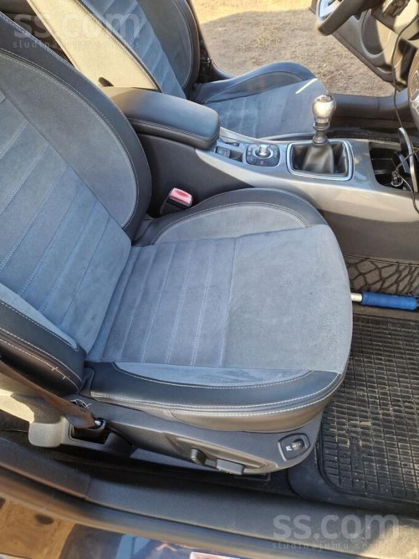Grey Renault Laguna 2011 in Daugavpils, with an engine capacity of 2.00 L and mileage of 296 thousand km for 3600 €, photo 9 on AUTOMOTO.COM.LV