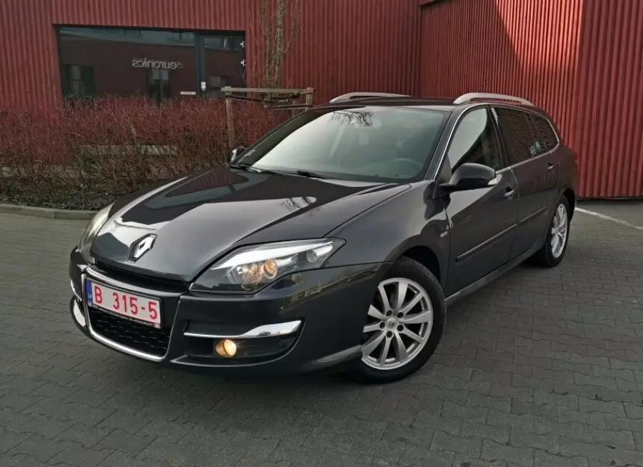 Grey Renault Laguna 2011 in Riga, with an engine capacity of 2.00 L and mileage of 230 thousand km for 3690 €, photo 3 on AUTOMOTO.COM.LV