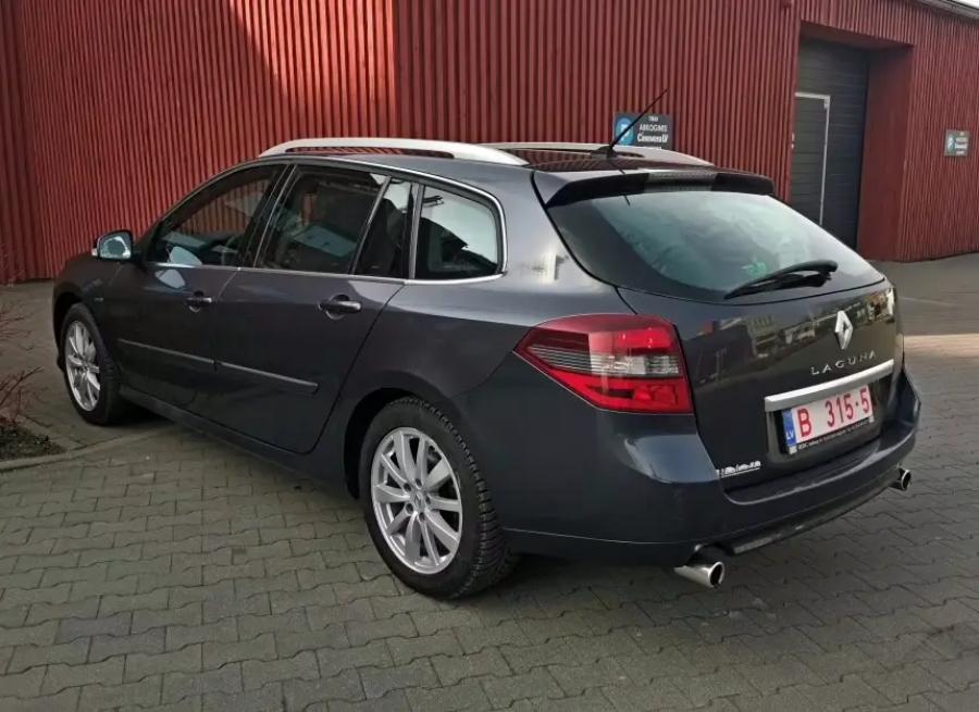 Grey Renault Laguna 2011 in Riga, with an engine capacity of 2.00 L and mileage of 230 thousand km for 3690 €, photo 7 on AUTOMOTO.COM.LV