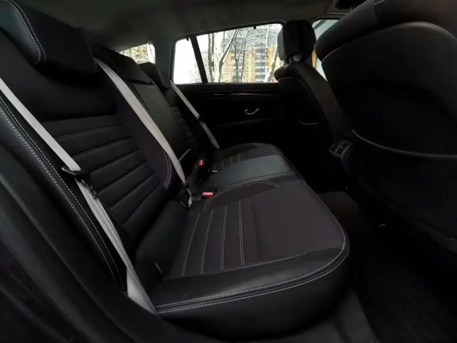 Grey Renault Laguna 2011 in Riga, with an engine capacity of 2.00 L and mileage of 230 thousand km for 3690 €, photo 10 on AUTOMOTO.COM.LV