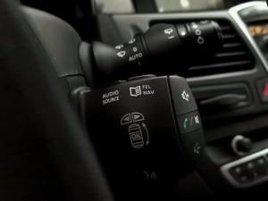 Grey Renault Laguna 2011 in Riga, with an engine capacity of 2.00 L and mileage of 230 thousand km for 3690 €, photo 17 on AUTOMOTO.COM.LV