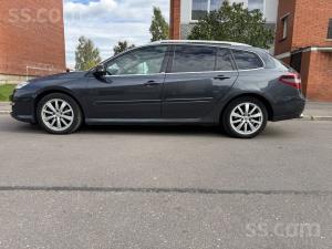 Pelēks Renault Laguna 2011 Daugavpils, ar dzinēja tilpumu 2.00 L un nobraukumu 313 tūkst. km par 3500 €, foto 4 vietnē AUTOMOTO.COM.LV