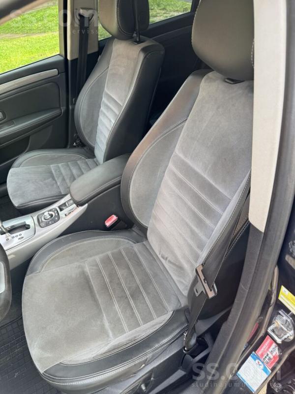 Pelēks Renault Laguna 2011 Daugavpils, ar dzinēja tilpumu 2.00 L un nobraukumu 313 tūkst. km par 3500 €, foto 8 vietnē AUTOMOTO.COM.LV