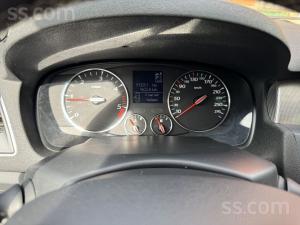 Pelēks Renault Laguna 2011 Daugavpils, ar dzinēja tilpumu 2.00 L un nobraukumu 313 tūkst. km par 3500 €, foto 9 vietnē AUTOMOTO.COM.LV