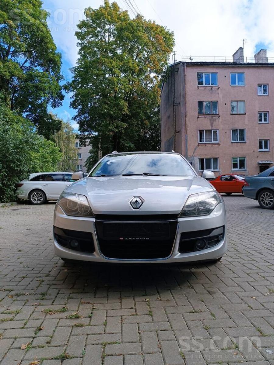 Pelēks Renault Laguna 2012 Rīga, ar dzinēja tilpumu 1.50 L un nobraukumu 314 tūkst. km par 2990 €, foto 4 vietnē AUTOMOTO.COM.LV