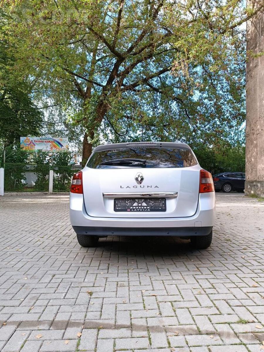 Pelēks Renault Laguna 2012 Rīga, ar dzinēja tilpumu 1.50 L un nobraukumu 314 tūkst. km par 2990 €, foto 20 vietnē AUTOMOTO.COM.LV