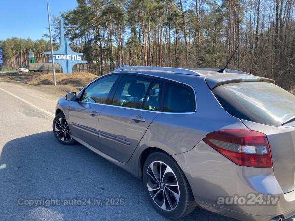 Grey Renault Laguna 2015 in Tallinn, with an engine capacity of 1.50 L and mileage of 198 thousand km for 7500 €, photo 7 on AUTOMOTO.COM.LV