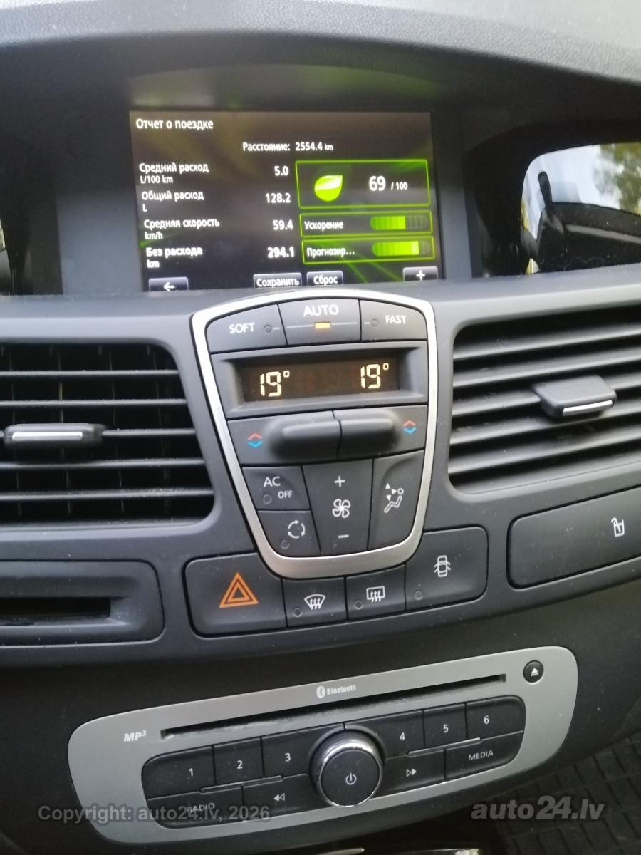 Grey Renault Laguna 2015 in Tallinn, with an engine capacity of 1.50 L and mileage of 198 thousand km for 7500 €, photo 19 on AUTOMOTO.COM.LV