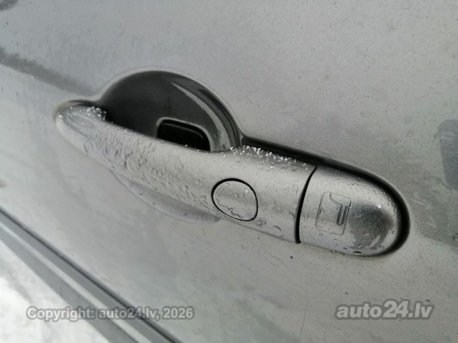 Grey Renault Laguna 2015 in Tallinn, with an engine capacity of 1.50 L and mileage of 198 thousand km for 7500 €, photo 30 on AUTOMOTO.COM.LV