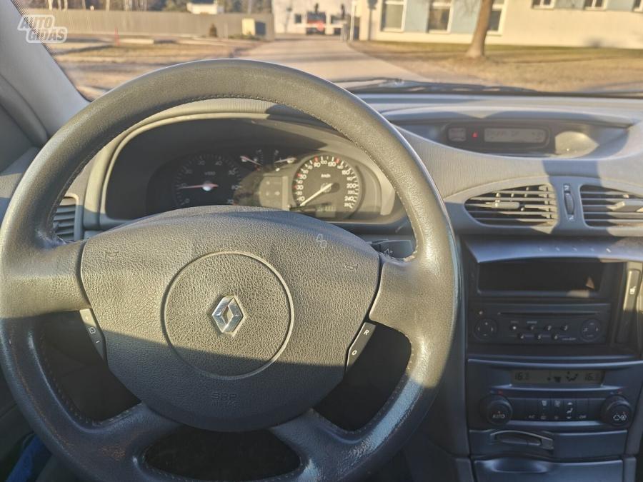 Renault Laguna 2001 Jonava, ar dzinēja tilpumu 1.80 L un nobraukumu 328 tūkst. km par 950 €, foto 9 vietnē AUTOMOTO.COM.LV