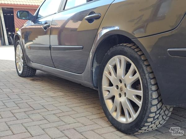 Renault Laguna 2003 Tauragė, ar dzinēja tilpumu 1.80 L un nobraukumu 208 tūkst. km par 850 €, foto 10 vietnē AUTOMOTO.COM.LV