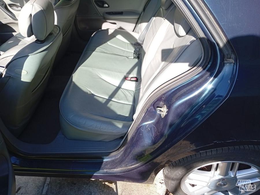 Renault Laguna 2003 in Kaunas, with an engine capacity of 1.80 L and mileage of 179 thousand km for 800 €, photo 8 on AUTOMOTO.COM.LV