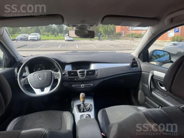 Renault Laguna 2007 in Saldus, with an engine capacity of 2.00 L and mileage of 369 thousand km for 1450 €, photo 6 on AUTOMOTO.COM.LV