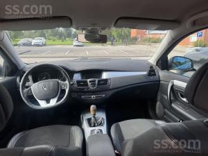 Renault Laguna 2007 in Saldus, with an engine capacity of 2.00 L and mileage of 369 thousand km for 1450 €, photo 6 on AUTOMOTO.COM.LV