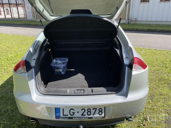 Renault Laguna 2008 in Riga, with an engine capacity of 2.00 L and mileage of 281 thousand km for 2600 €, photo 9 on AUTOMOTO.COM.LV