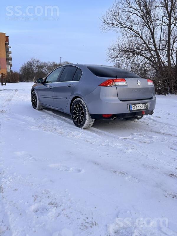 Renault Laguna 2008 in Liepaja, with an engine capacity of 2.00 L and mileage of 325 thousand km for 3300 €, photo 5 on AUTOMOTO.COM.LV