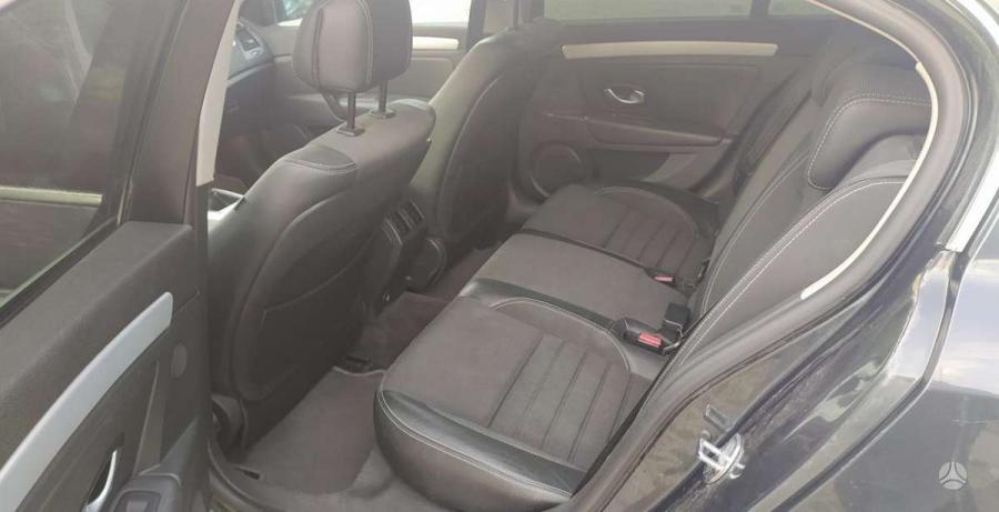 Renault Laguna 2008 in Vilkaviskis, with an engine capacity of 1.46 L and mileage of 305 thousand km for 1800 €, photo 9 on AUTOMOTO.COM.LV
