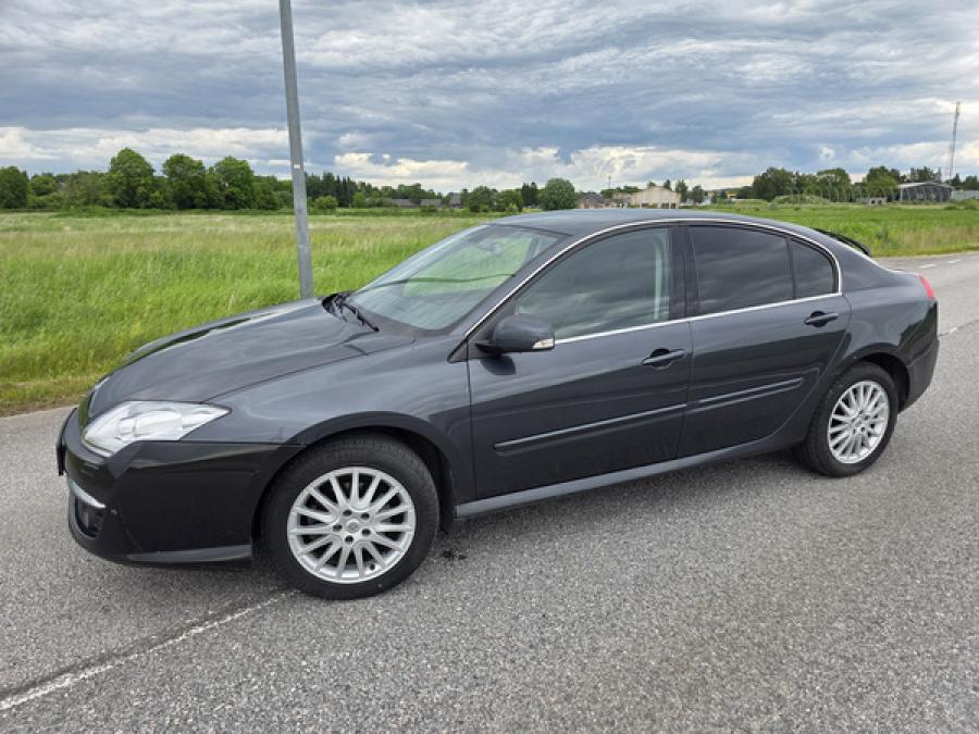 Renault Laguna 2009 in Viljandi, with an engine capacity of 2.00 L and mileage of 170 thousand km for 3200 €, photo 3 on AUTOMOTO.COM.LV