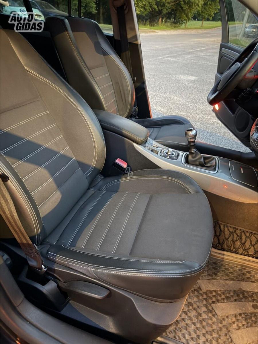 Renault Laguna 2012 Viļņa, ar dzinēja tilpumu 2.00 L un nobraukumu 350 tūkst. km par 1950 €, foto 8 vietnē AUTOMOTO.COM.LV