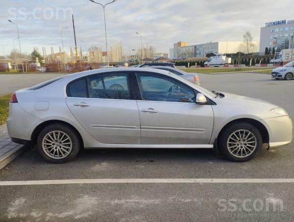 Renault Laguna 2013 in Riga, with an engine capacity of 1.50 L and mileage of 264 thousand km for 2250 €, photo 4 on AUTOMOTO.COM.LV