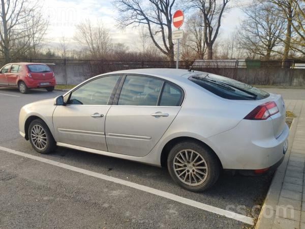 Renault Laguna 2013 in Riga, with an engine capacity of 1.50 L and mileage of 264 thousand km for 2250 €, photo 8 on AUTOMOTO.COM.LV