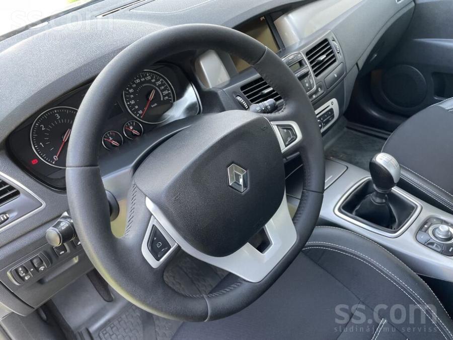 Renault Laguna 2014 Jelgava, ar dzinēja tilpumu 2.00 L un nobraukumu 194 tūkst. km par 4150 €, foto 11 vietnē AUTOMOTO.COM.LV