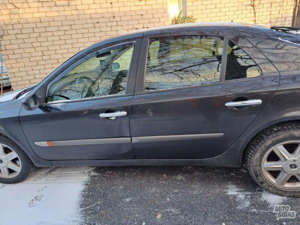 Renault Laguna 2025 in Radviliskis, with an engine capacity of 1.90 L and mileage of 286 thousand km for 850 €, photo 4 on AUTOMOTO.COM.LV