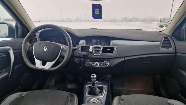 Sarkans Renault Laguna 2010 Marijampole, ar dzinēja tilpumu 1.46 L un nobraukumu 256 tūkst. km par 2850 €, foto 8 vietnē AUTOMOTO.COM.LV